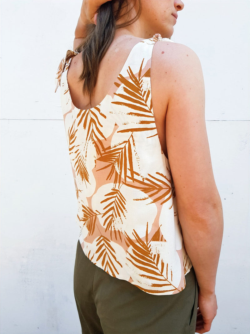 Vanessa Hansen Frankie Tankie – The Fold Line