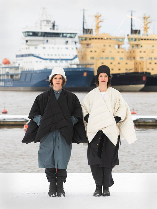 TAUKO Hug Cape – The Fold Line