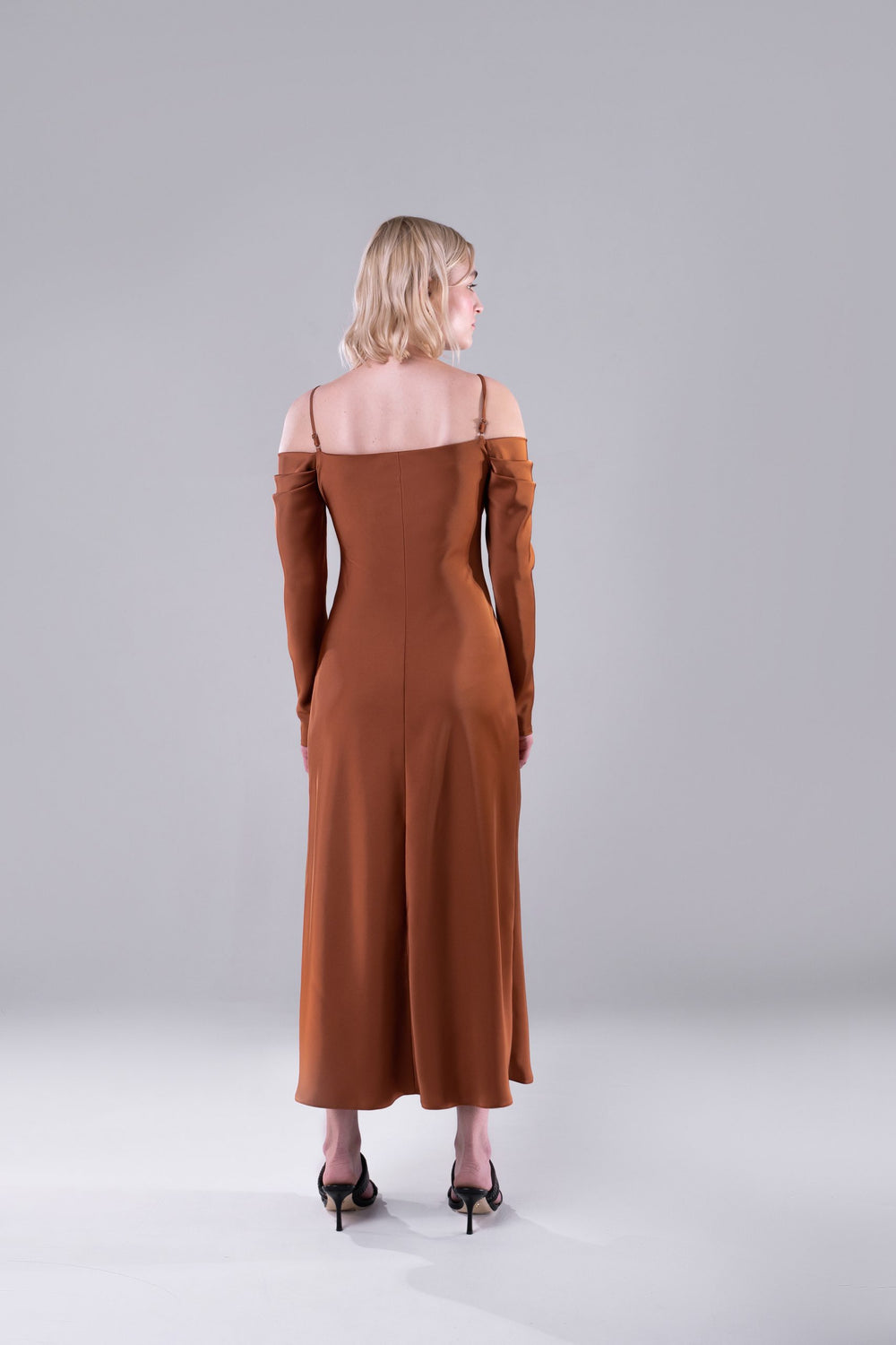 Vikisews Leoncia Dress – The Fold Line