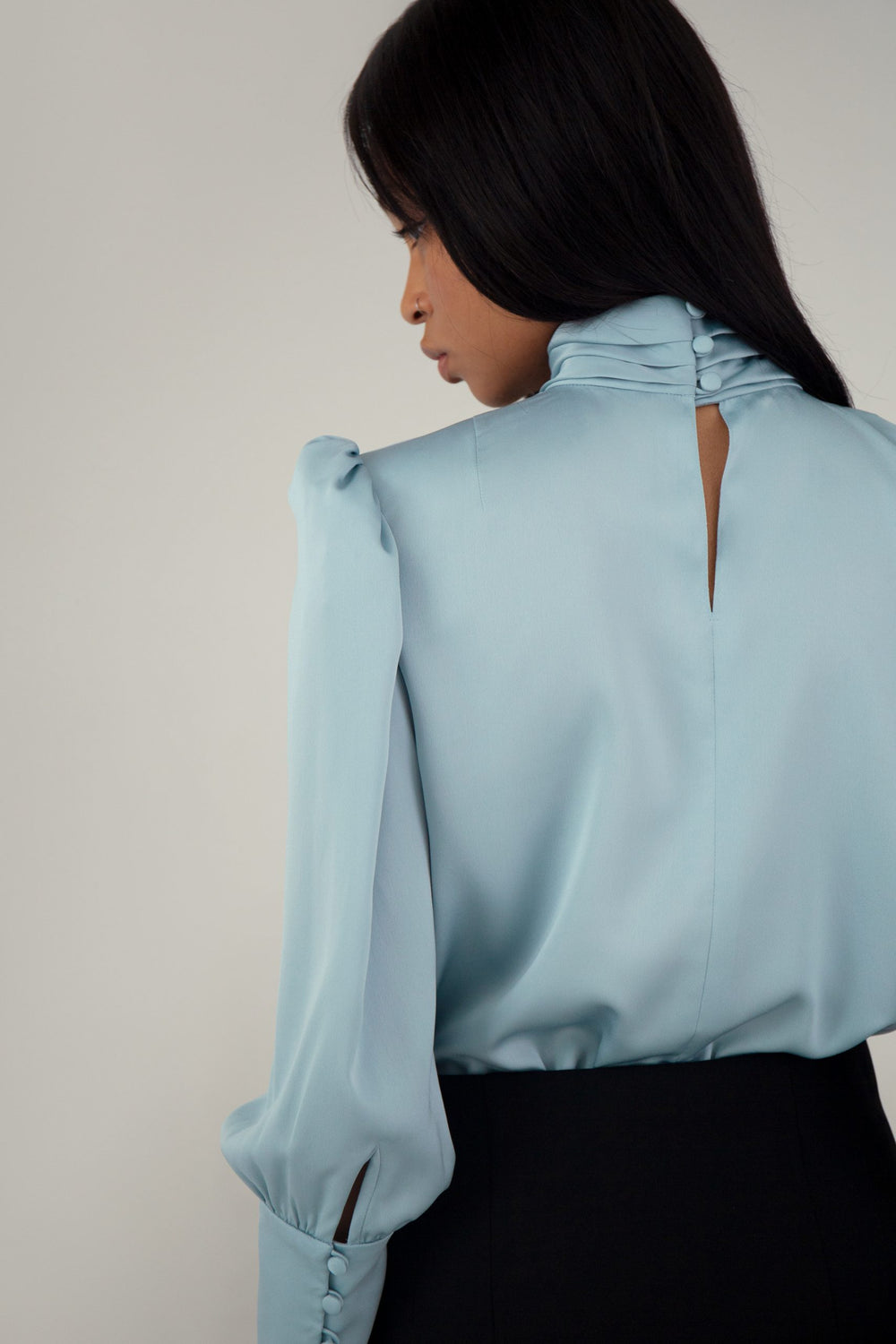 Vikisews Nitzan Blouse PDF – The Fold Line