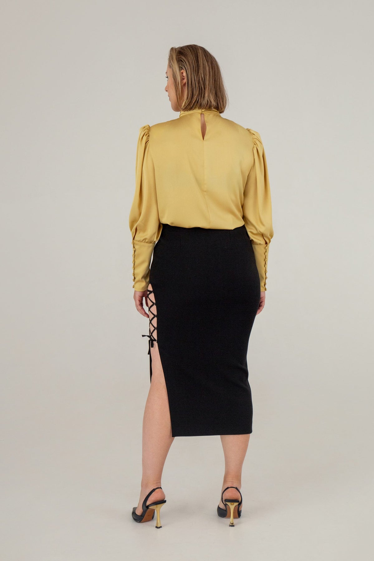 Vikisews Nitzan Blouse PDF – The Fold Line