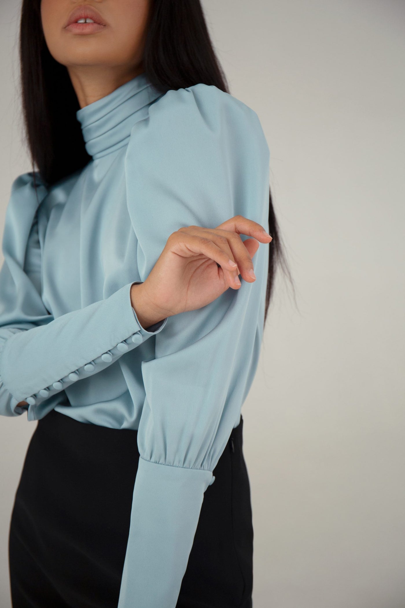 Vikisews Nitzan Blouse PDF – The Fold Line
