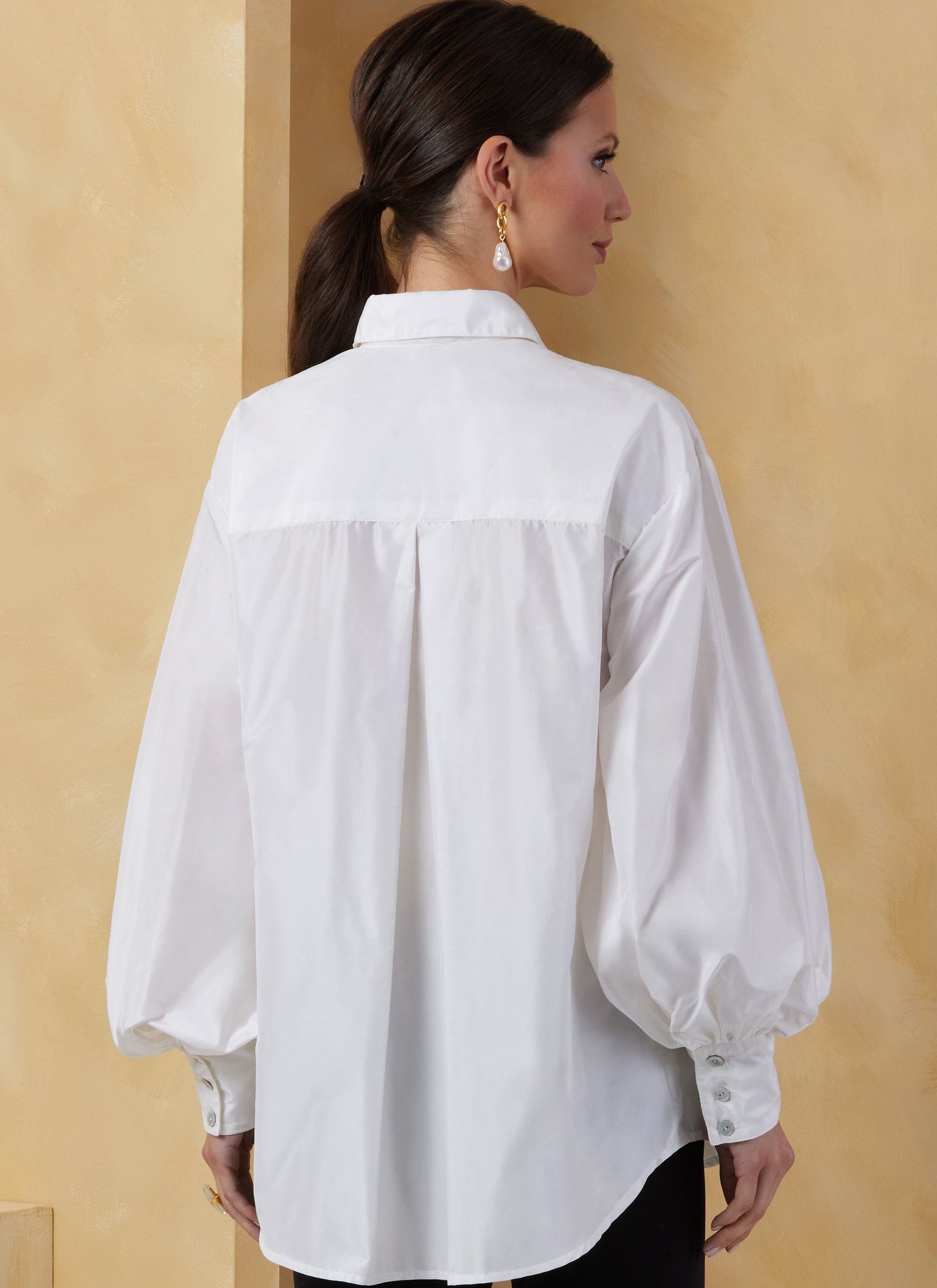 Vogue Tops V2068 – The Fold Line