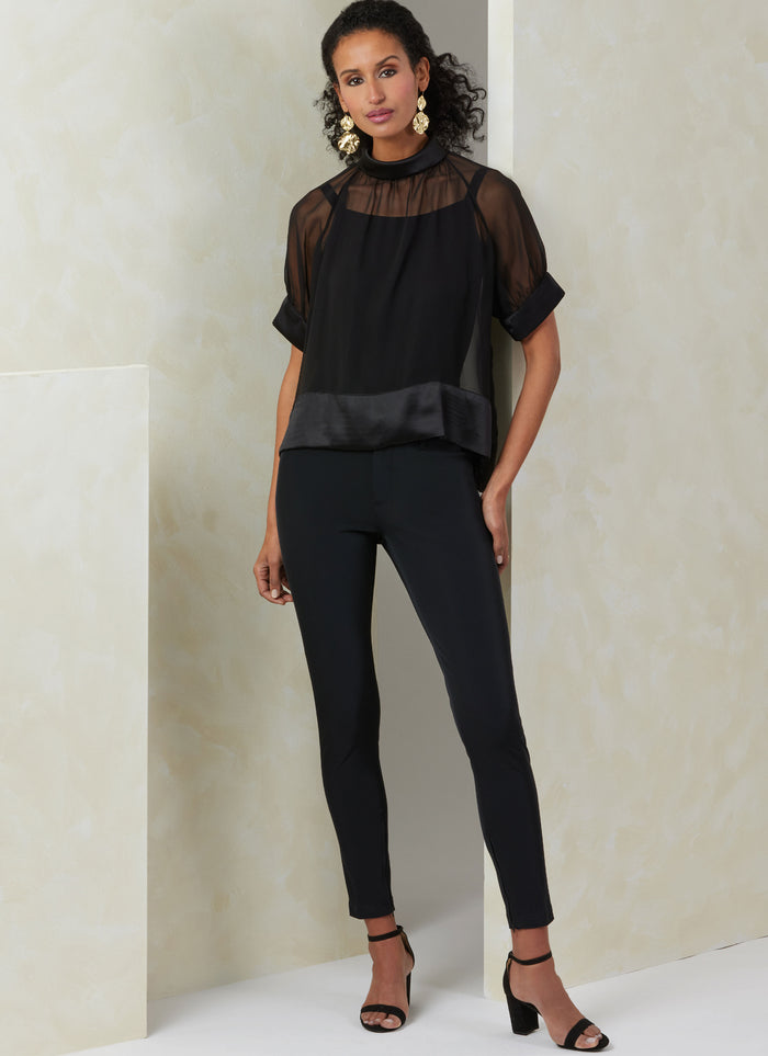 Vogue Top V2090 – The Fold Line